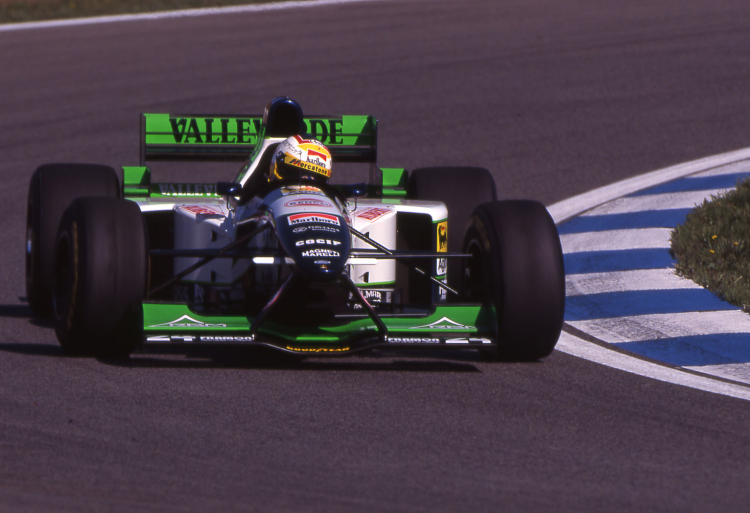 MINARDI M195 | FAENZA RAISES ITS NOSE CONE - Minardi